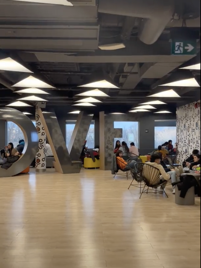 【カナダ・語学学校】ILAC 高校生英語コース - Connect Study 海外留学センター